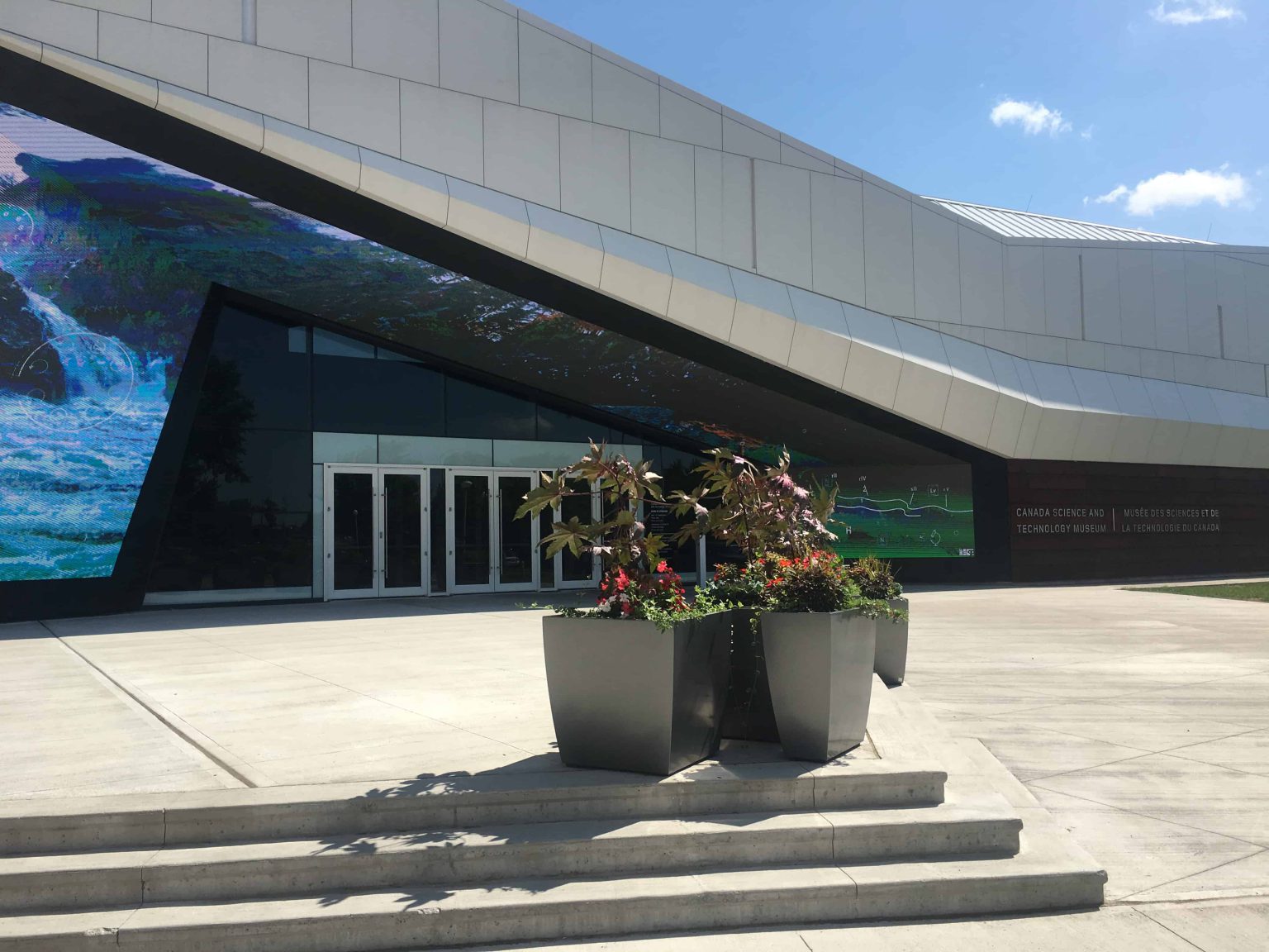 Canada Science and Technology Museum • Tapped Out Travellers