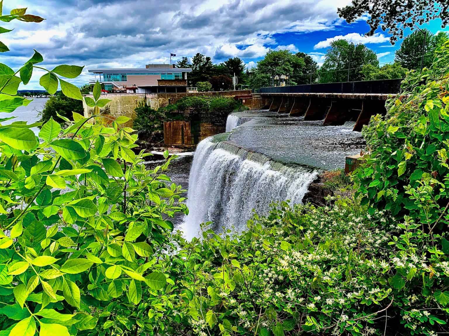 Exploring the Rideau Falls in the heart of Ottawa • Tapped Out Travellers